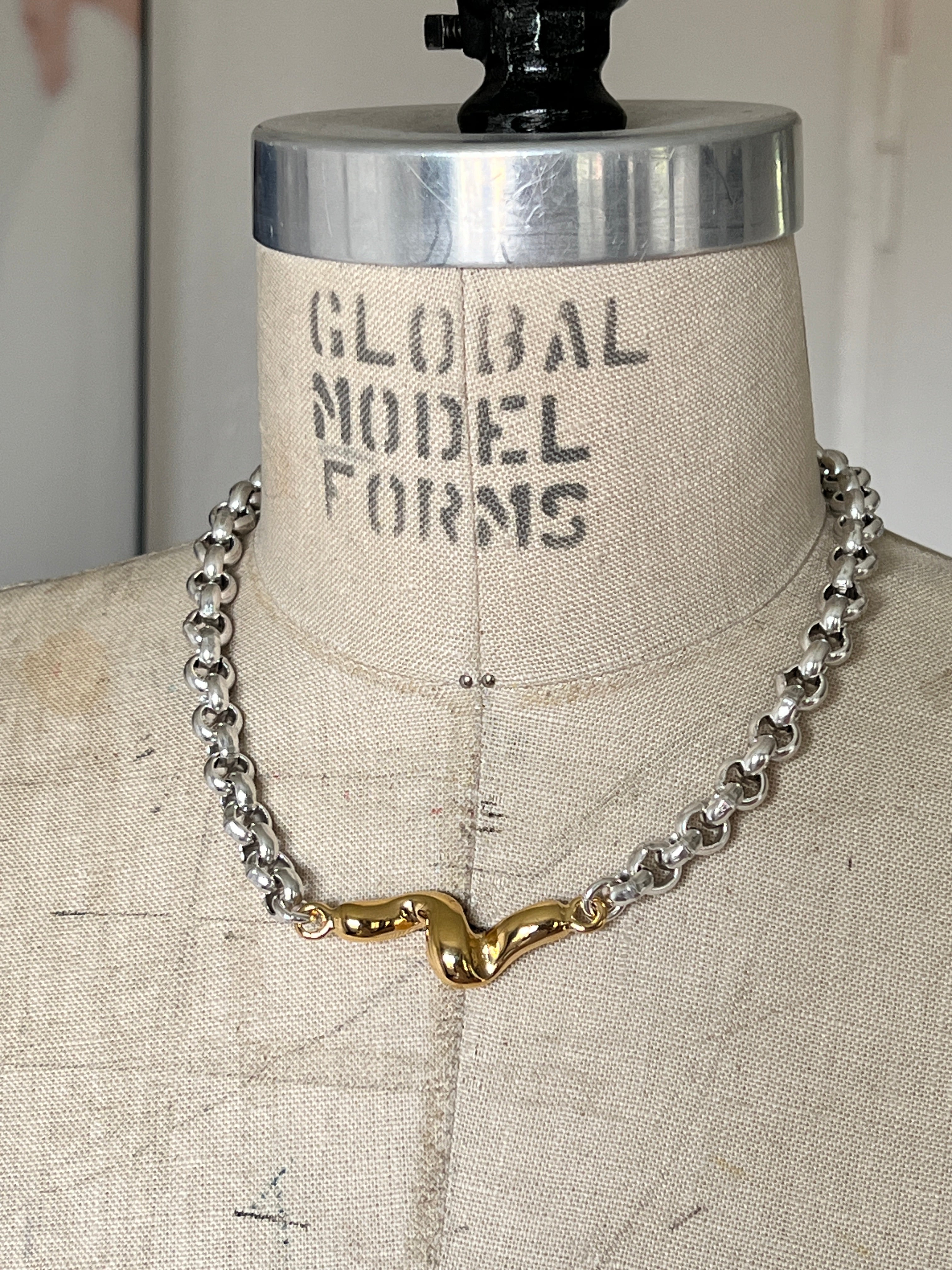 Georgina necklace store